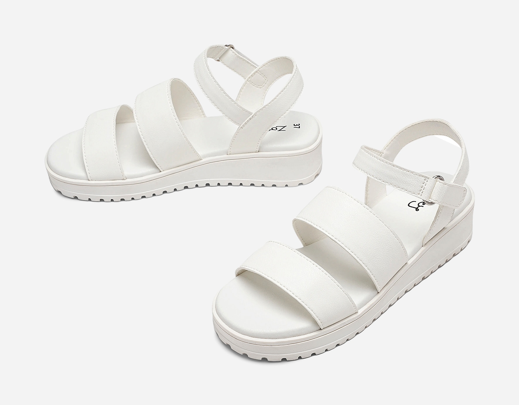 Louise | Sandaler med låg klack | Vita | Zoey - Skopunkten Louise | Sandaler med låg klack | Vita | Zoey - Skopunkten